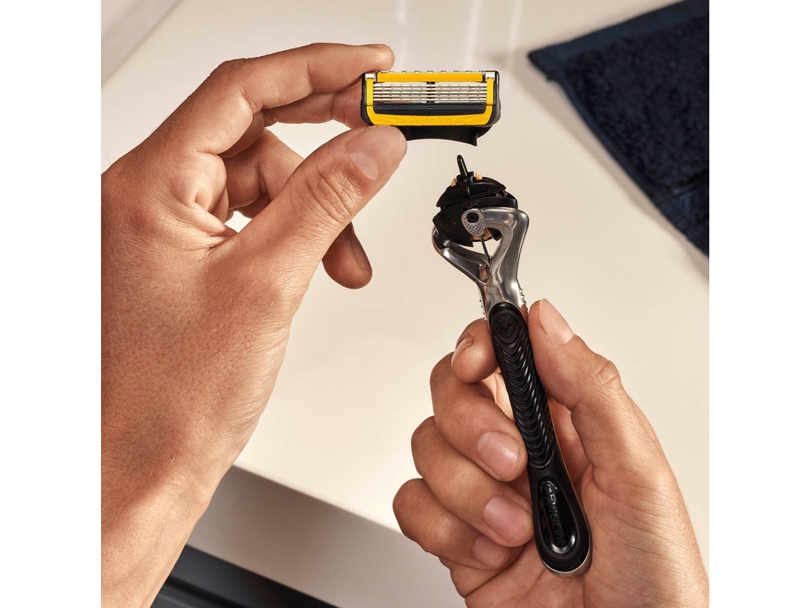 Máquina de Barbear GILLETTE ProShield com 2 Recargas de Lâminas | Worten.pt